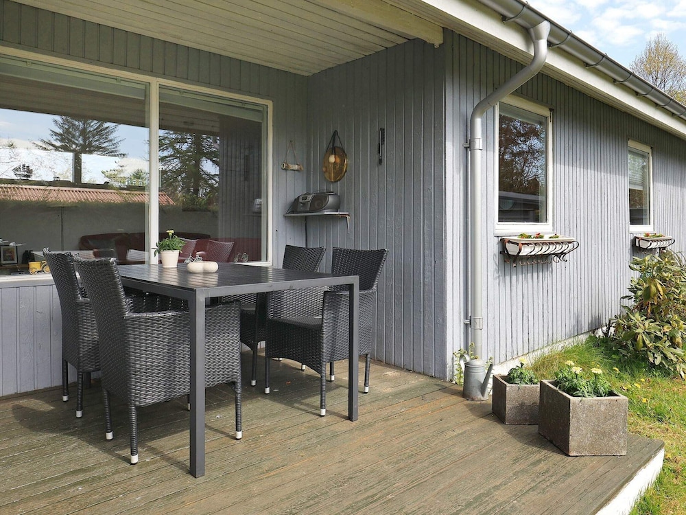 7 Person Holiday Home In Hals - Hou
