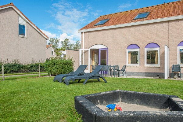 Bungalow In Renesse Near North Sea Beach - Renesse