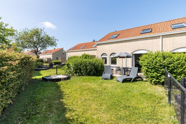 Bungalow In Renesse Near North Sea Beach - Renesse