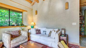 Casa (2 Bedrooms) | Interior