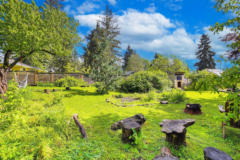 Unique & Serene Retreat, 7 Mi To Downtown Portland - Happy Valley, OR