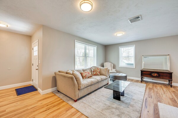 New Hampshire Abode W/ Mountain Views, Near Skiing - White Lake State Park, Tamworth