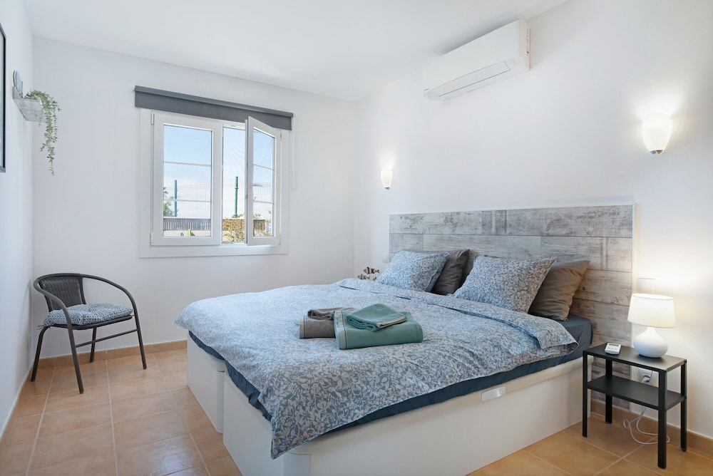 Mi Casita' Avec Vue Sur La Montagne, Piscine Partagée Et Wi-fi - Playa Blanca