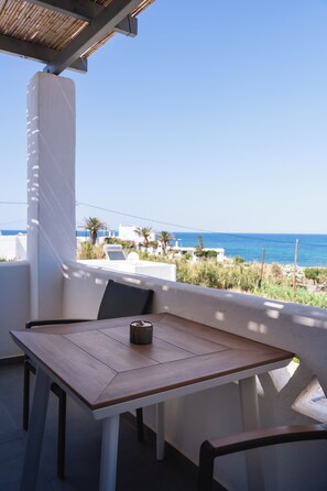 Duplex, vista para a praia | Vista do quarto