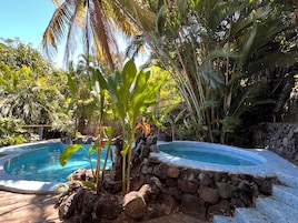 2 piscinas exteriores