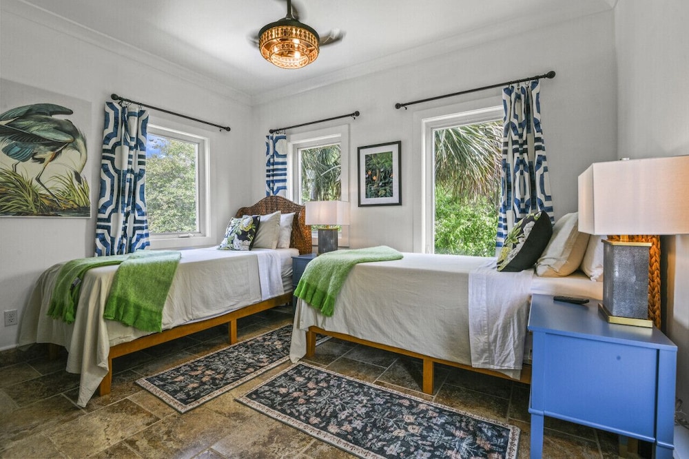 Waterfront Bliss in Bay St. Louis| Sleeps 4 | Private Pool | Bay Views ...