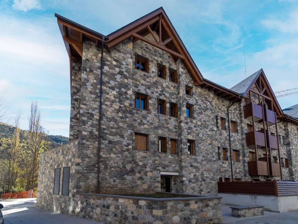 Belvilla By Oyo Nice Apartment In Benasque - Benasque