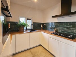 Casa | Cozinha privada | Uma chaleira elétrica, uma torradeira 