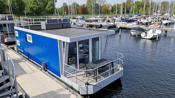 Water Lodge In Naarden With Marina Views - Naarden
