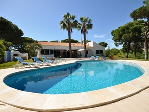 Piscina | Piscina interior, piscina exterior 
