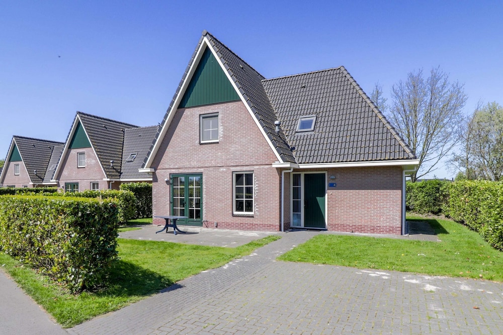 Villa With Whirlpool And Sauna In Makkum - Makkum