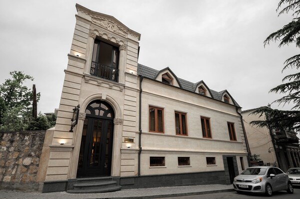 Central Hotel Kutaisi - Kutaiszi