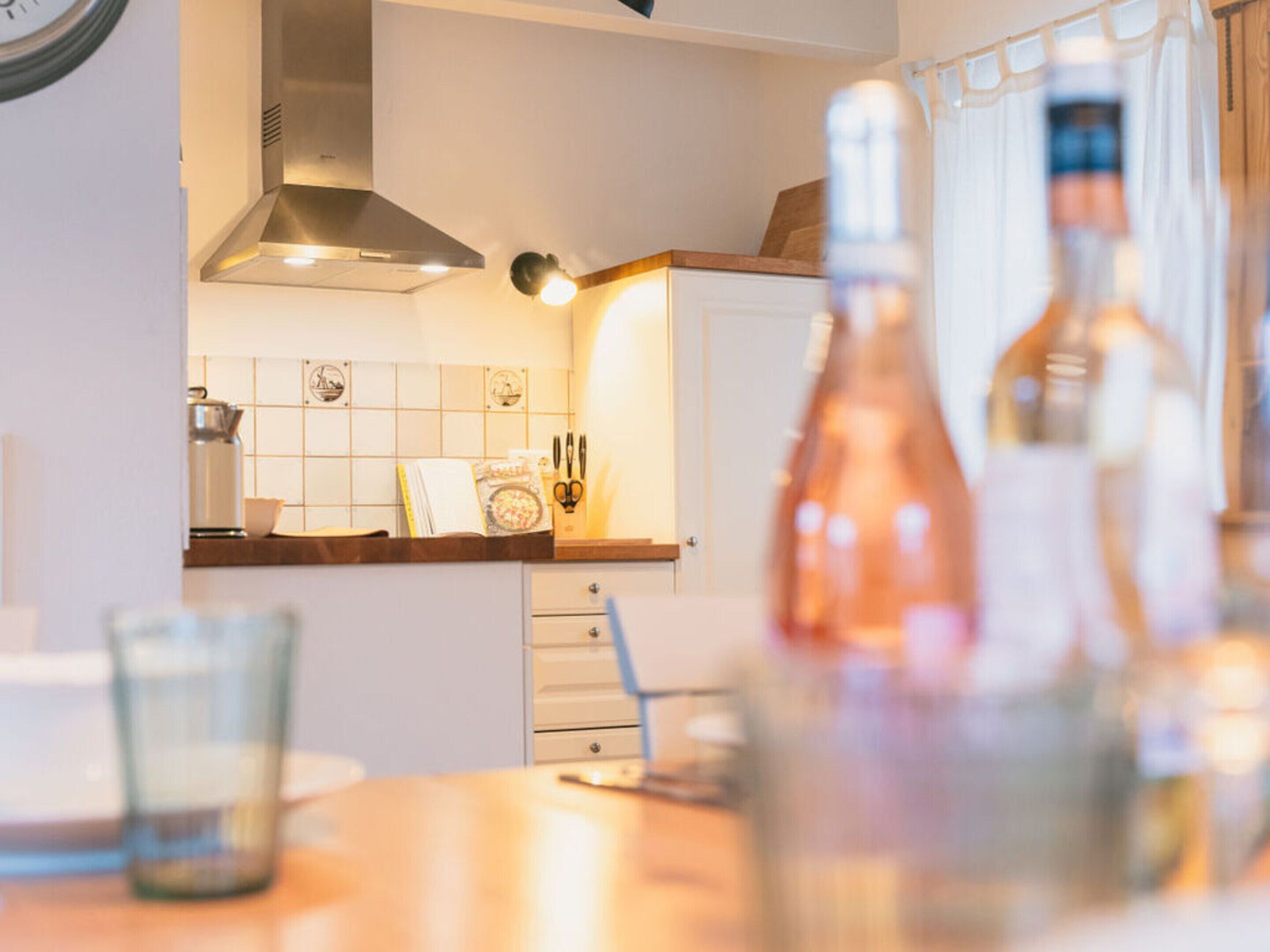 Casa | Cozinha privada | Uma chaleira elétrica, uma torradeira 