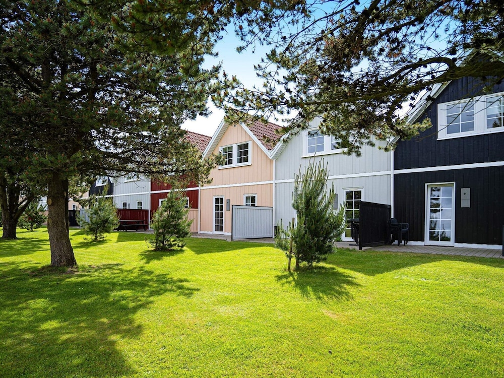6 Person Holiday Home On A Holiday Park In Blavand - Blåvand