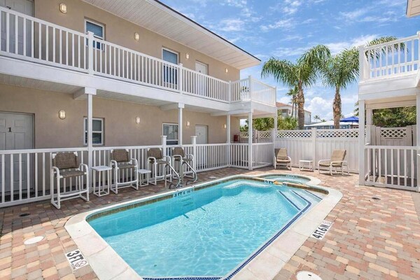 Los Cabos I #5 2 Bedroom Condo By Redawning - Beach Park At Isla Blanca, South Padre Island