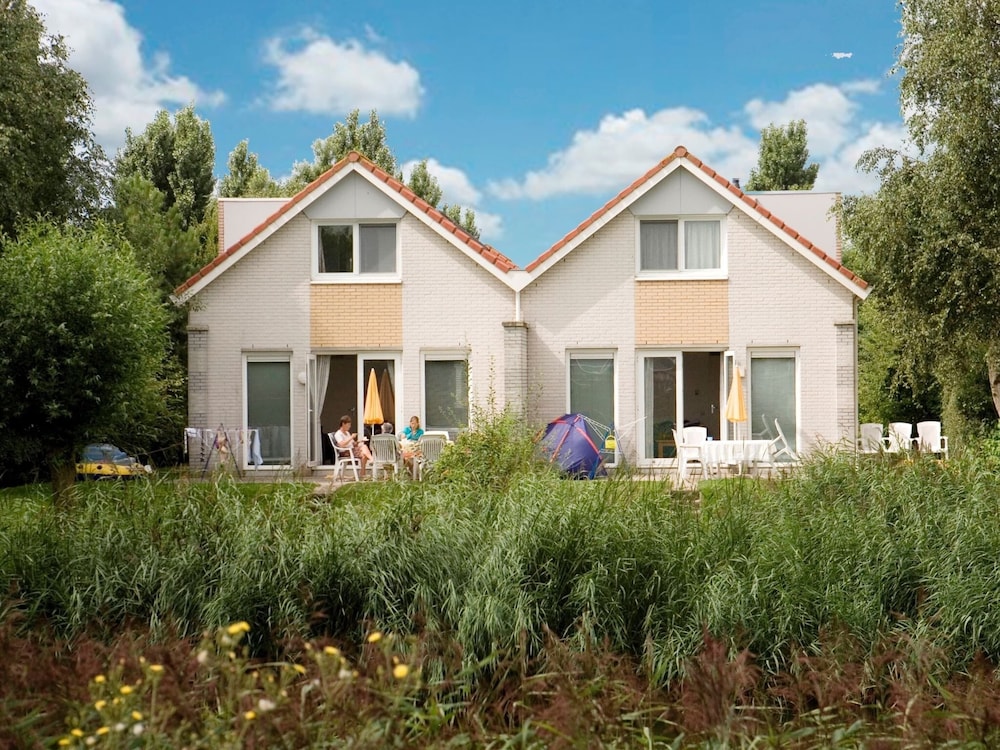 Holiday Home At A Holiday Park In Friesland - Friesland
