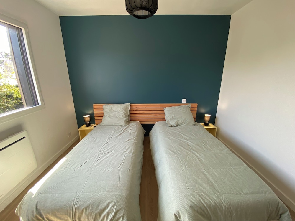 Maison Bois Neuve A Proximité De La Mer 6 Personnes 3 Chambres 1 Salle De Bain - Ambon