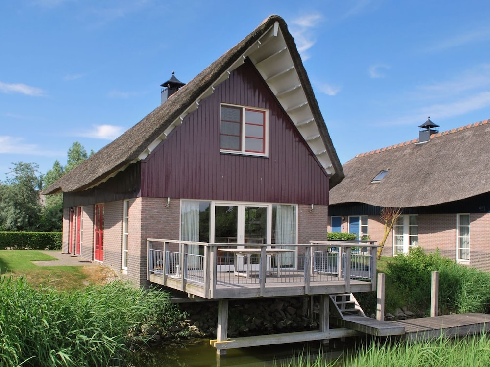 Villa On The Water With Sauna In Friesland - Makkum