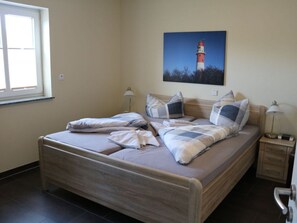 Casa | 3 quartos, com mobília individualizada, ferro/tábua de engomar 