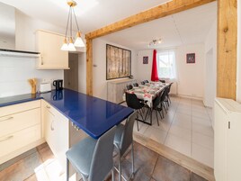 Casa | Cozinha privada | Uma máquina de lavar louça 