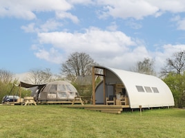 Tenda | Exterior