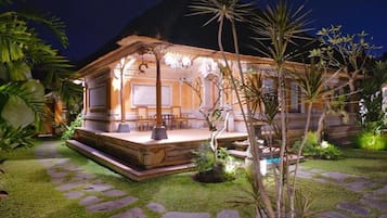 Vila família, vista para a piscina | 1 quarto, escrivaninha, Wi-Fi de cortesia