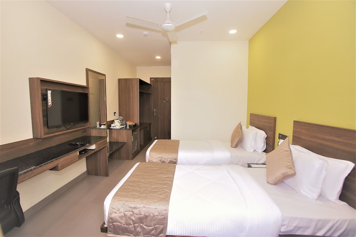 Quarto Duplo ou Twin Executivo | Cofre no quarto, secretária, cortinas/cortinados opacos, Wi-fi grátis