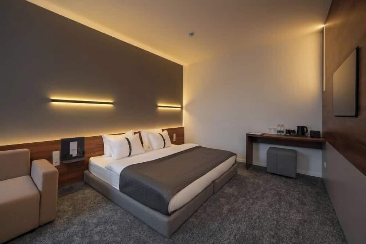 1 quarto, cofre no quarto, cortinas/cortinados opacos, Wi-fi grátis
