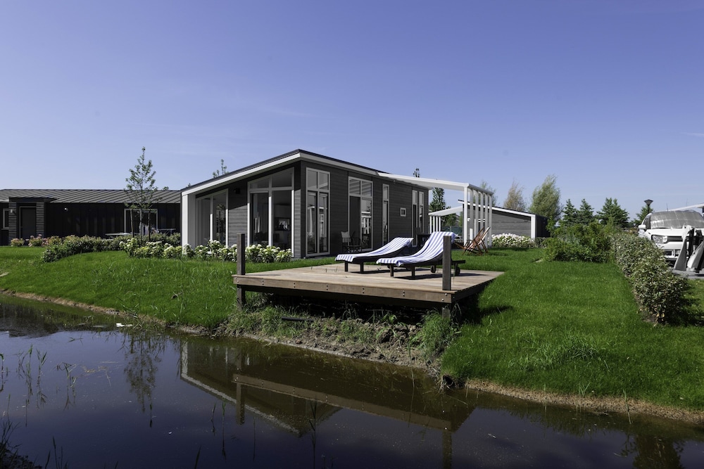 Chalet On The Edge Of The Forest On A Holiday Park - Zeeland