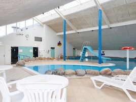 Casa | Piscina | Piscina interior, piscina exterior 