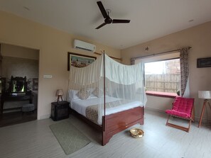 Suite Room With Private Sitout Area | Ferros/tábuas de passar roupa