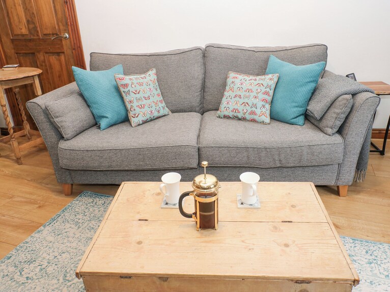 Bumble Cottage, Pet Friendly, With A Garden In Netherthong - Holmfirth