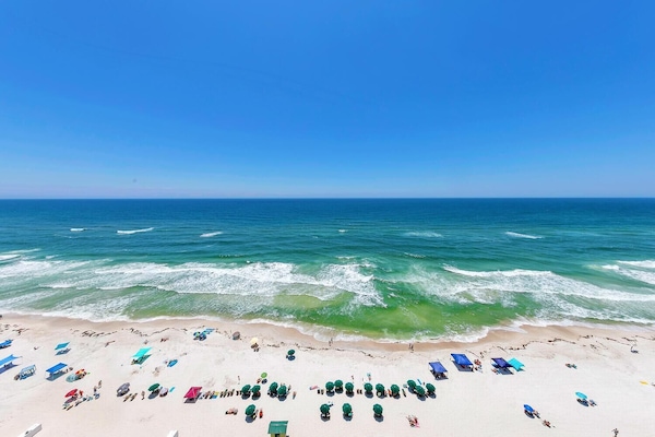 Condo, 1 cama King e sofá-cama (Emerald Isle 1504) | Praia | Na praia