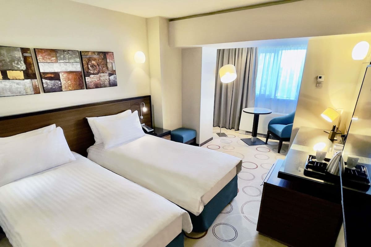 Quarto Standard, 2 camas individuais | Minibar, cofre no quarto, quartos insonorizados, ferro/tábua de engomar