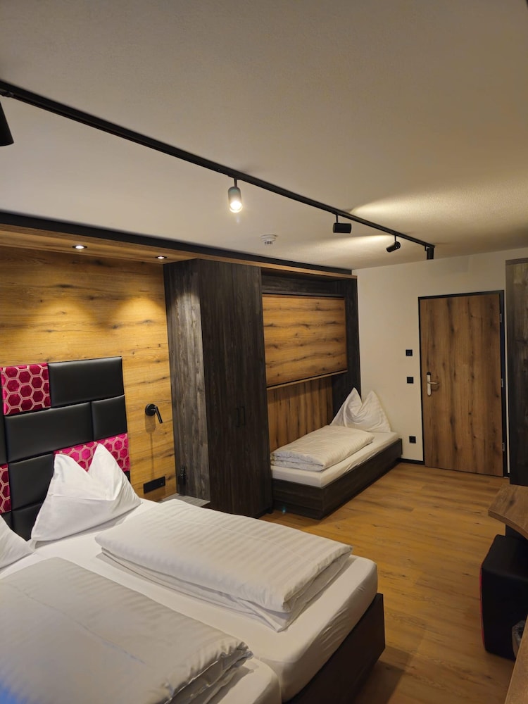 Lush Chalet In Zillertal Near Ski-lift - Zillertal