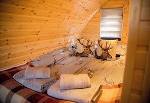 Highland Glamping Pod | 1 quarto, roupa hipoalergénica, camas de colchão viscoelástico 