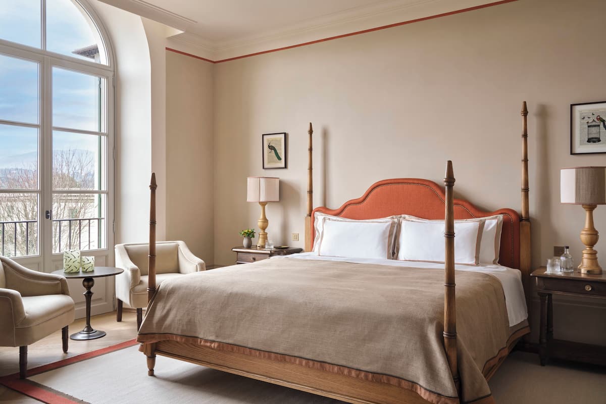 Quarto, 1 cama King (Firenze View) | 1 quarto, roupas de cama premium, frigobar, cofres nos quartos