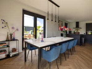 Villa | Restaurantes