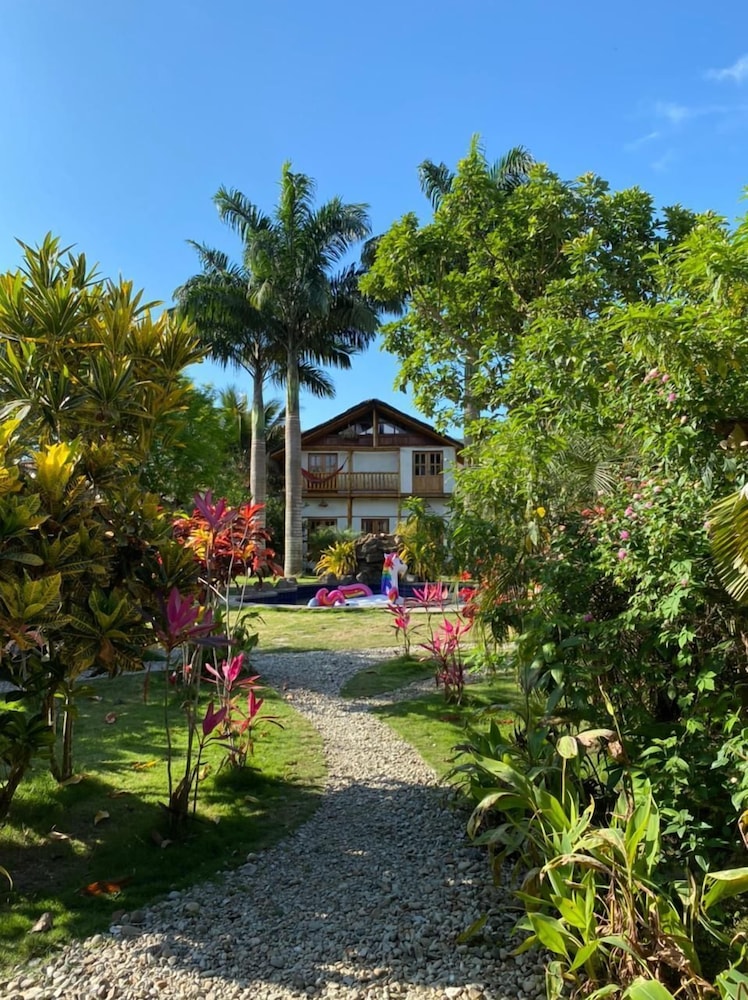 The Palms Oasis Montanita -