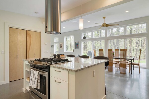 Woodland Zen By Avantstay Modern Design + Patio - Great Barrington, MA