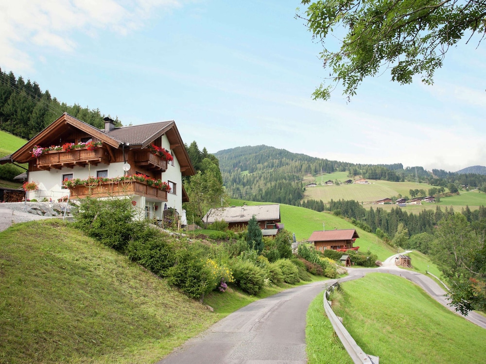 Apartment In Salzburger Land With Balcony - Wagrain