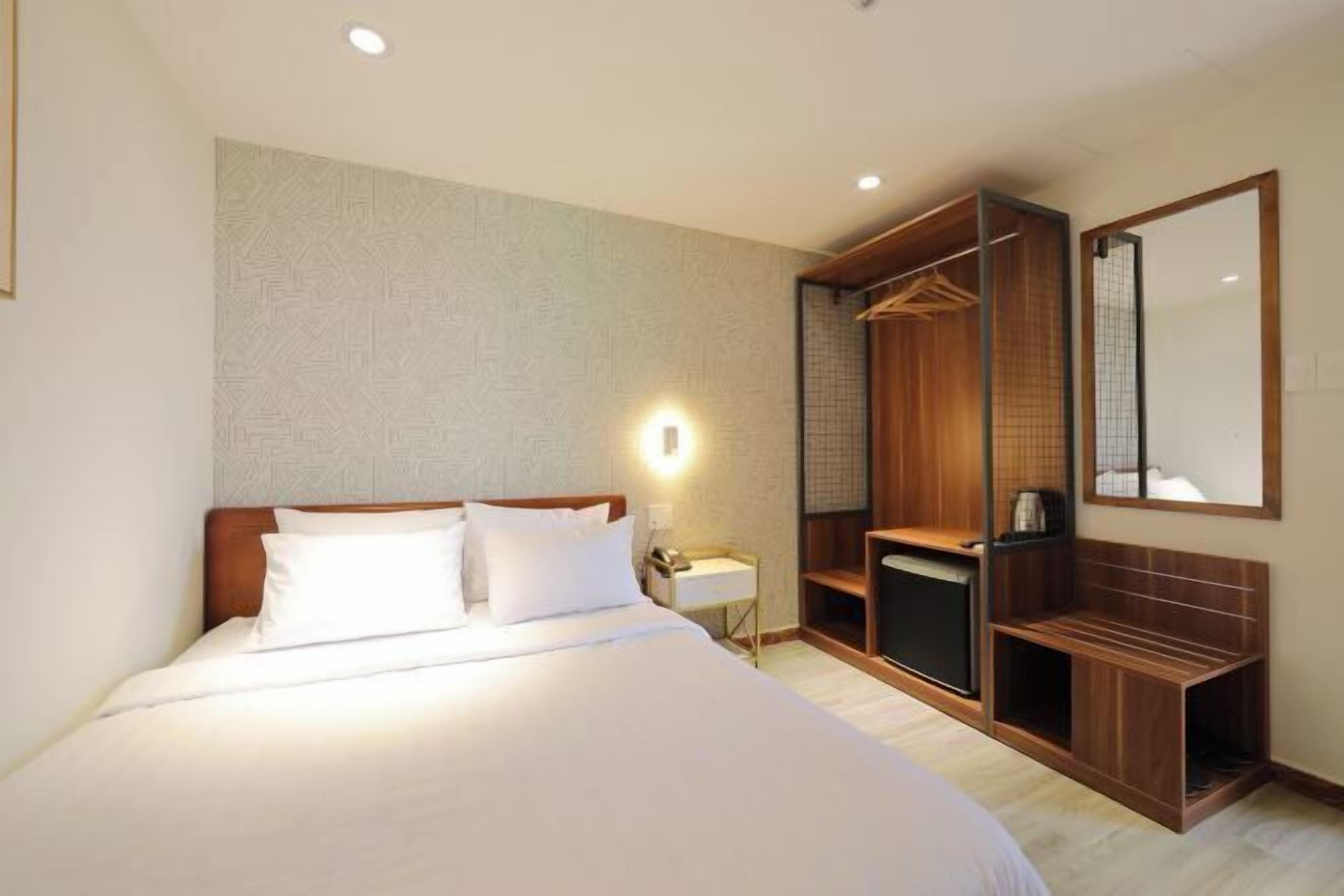 Escrivaninha, Wi-Fi de cortesia, roupa de cama