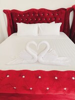 Suíte estúdio luxo, 1 quarto, geladeira, vista para o mar | Wi-Fi de cortesia