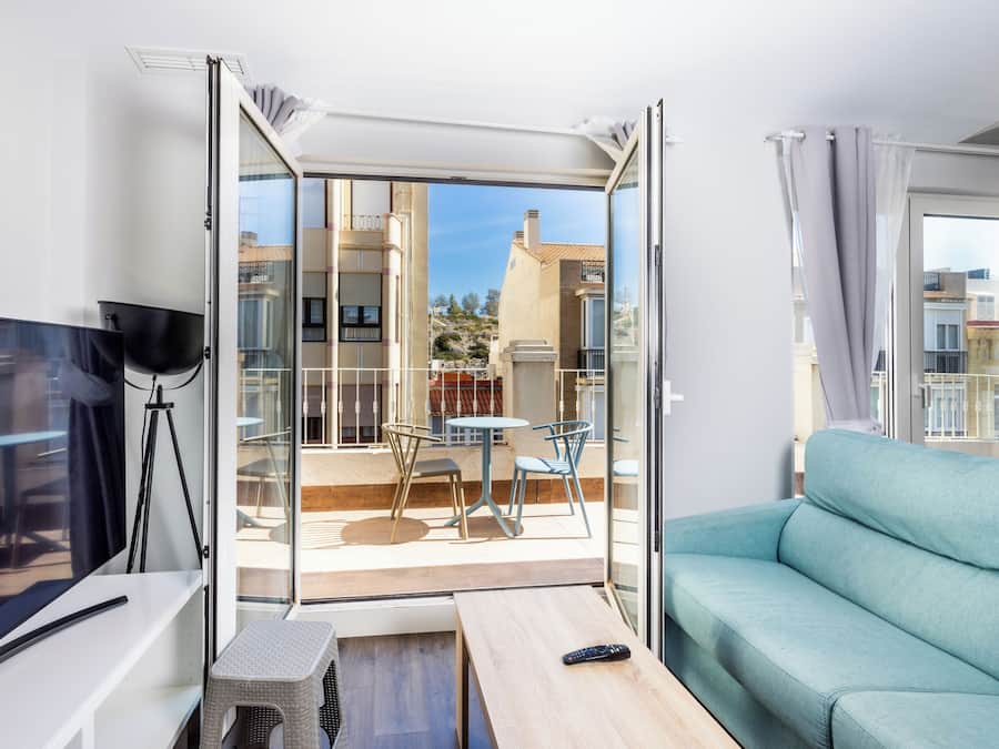 Apartamento Superior | Sala de estar | Televisor de ecrã plano de 40 polegadas com canais digitais