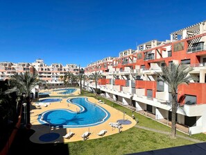 Apartamento | Piscina | Piscina exterior 