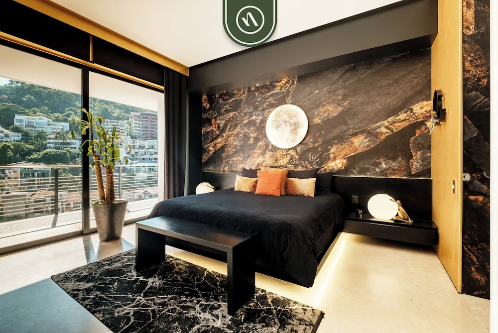 Condo With Balcony - Rooftop Pool With Ocean View - Conchas Chinas