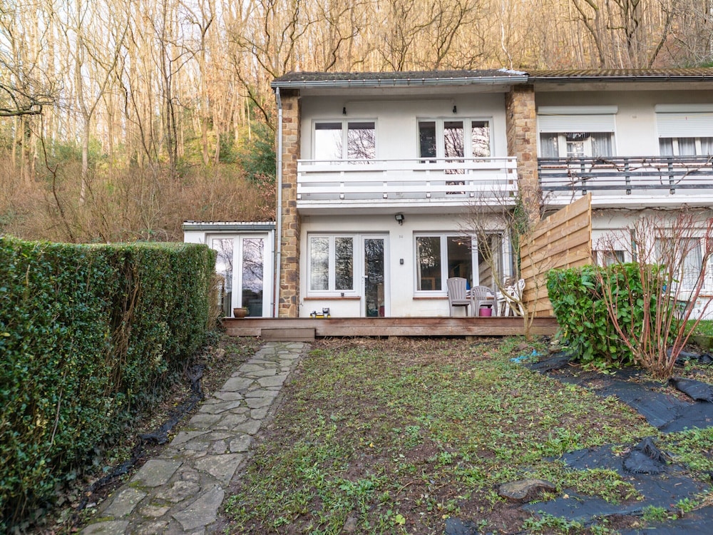 Magnificent Holiday Home With Hot Tubs - Sprimont