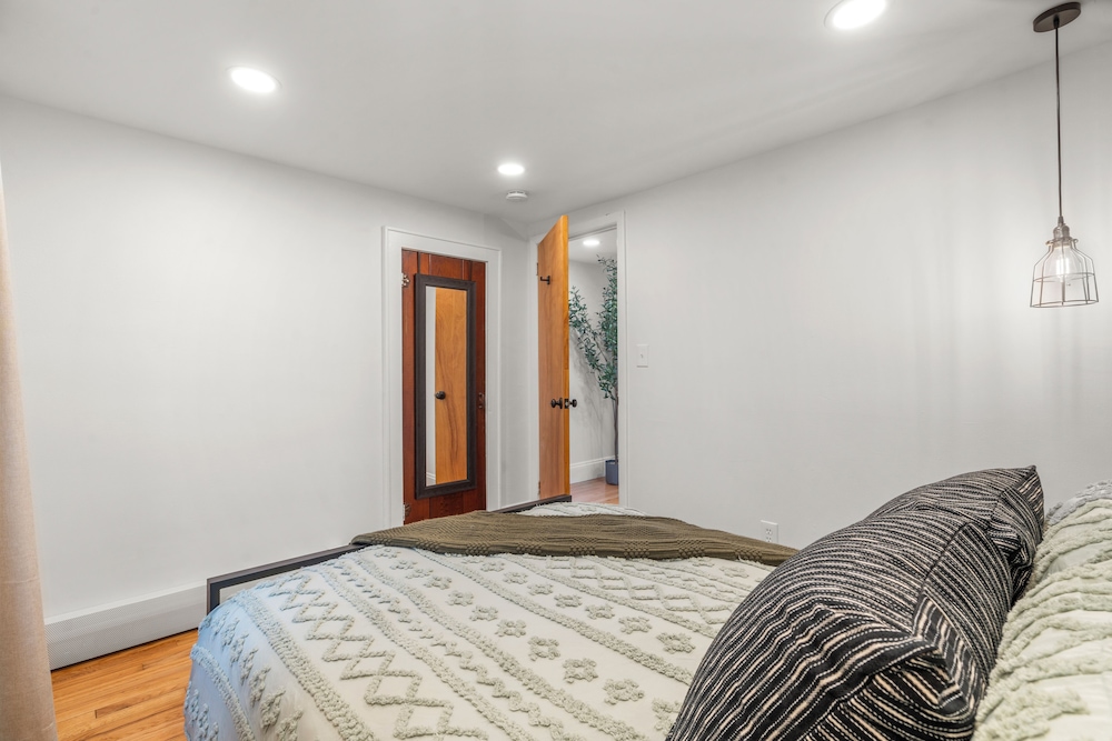 Charming Luxury 1br Near Downtown. Dog Friendly! - Marlborough, CT