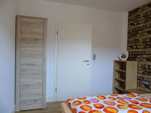 Casa | 1 quarto, com mobília individualizada 
