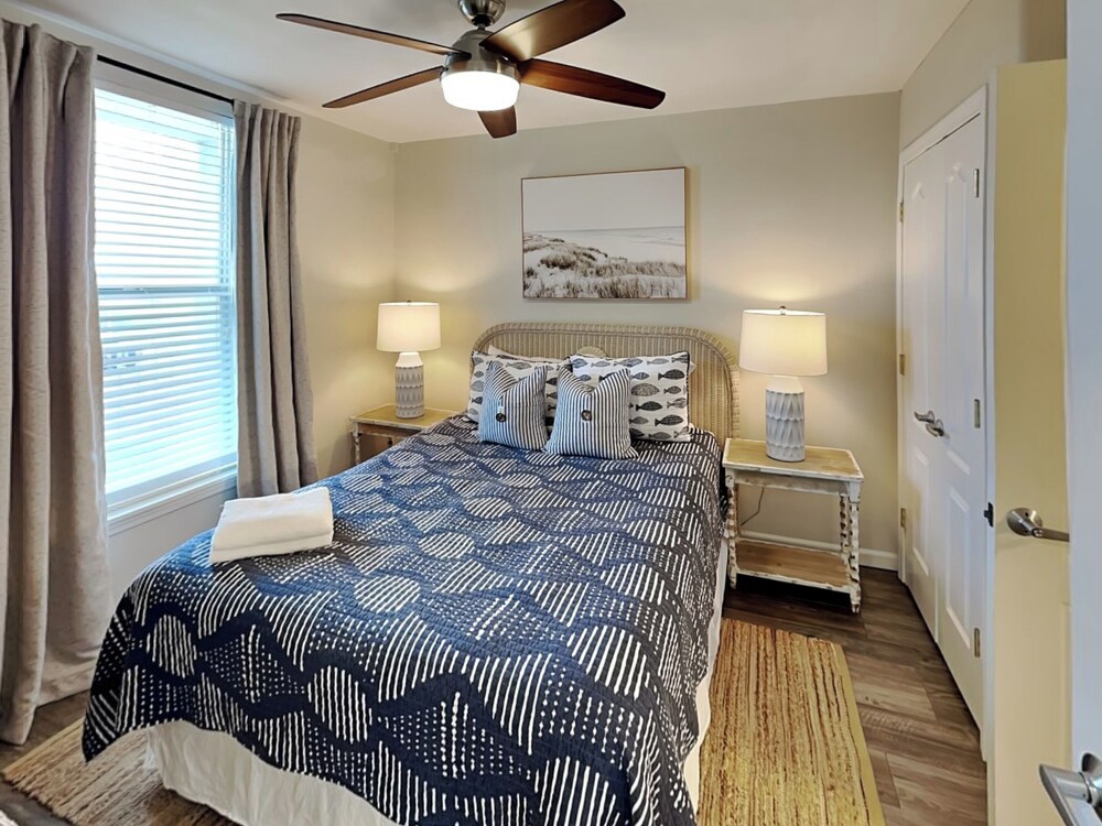 Shore Thang | Spacious Condo, Balcony, Water Views + Pool Access ...